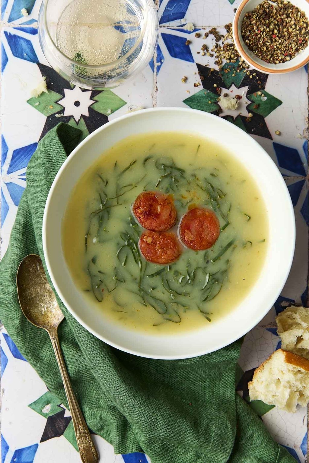Caldo Verde Recipe (Portuguese Green Soup) – Leite's Culinaria