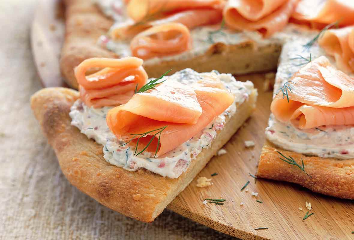 Smoked Salmon Pizza with Red Onion Recipe | Leite's Culinaria