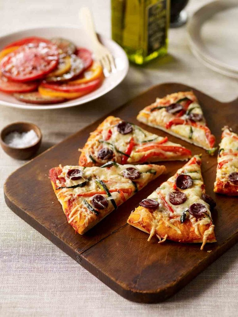 Spanish Pizza with Chorizo and Peppers – Leite's Culinaria