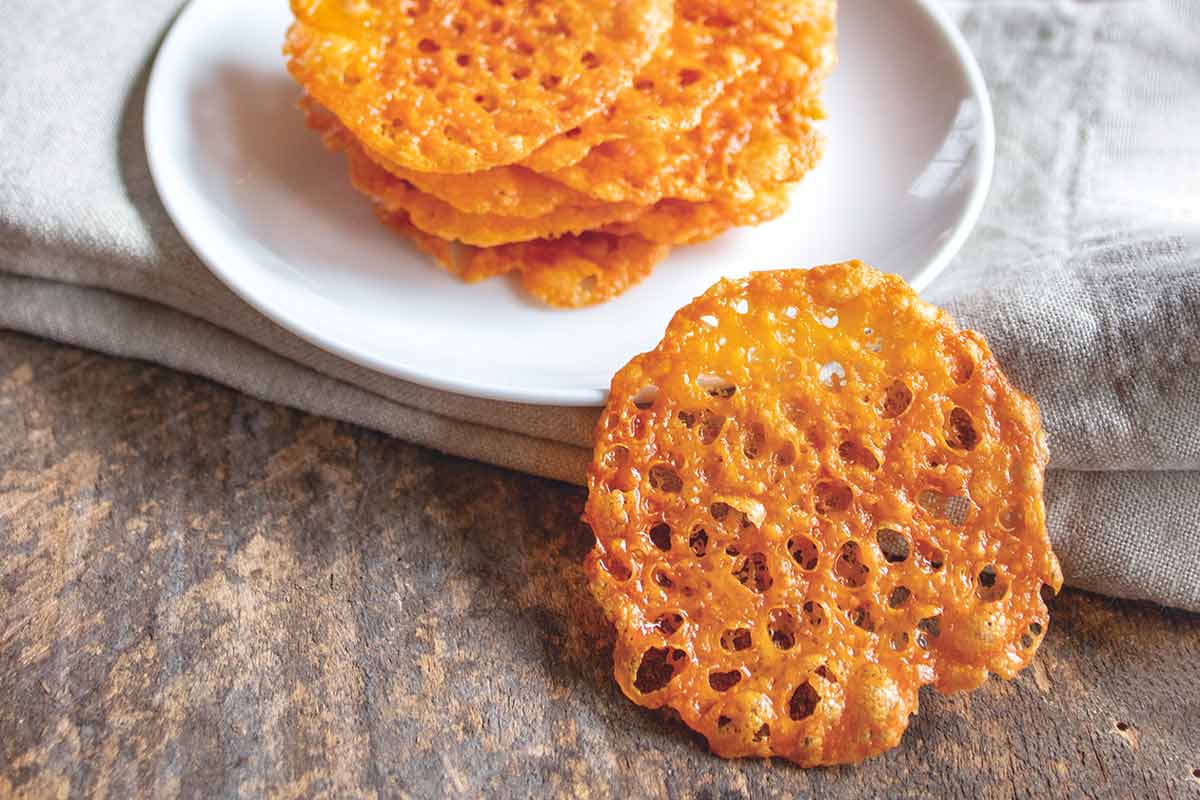 Easy Keto Cheese Crisps Recipe – Leite's Culinaria