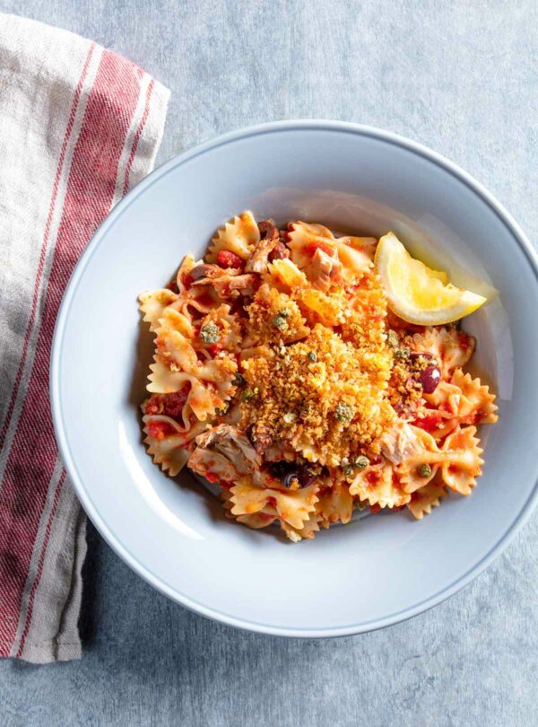 Pasta with Tuna and Crispy Bread Crumbs – Leite's Culinaria