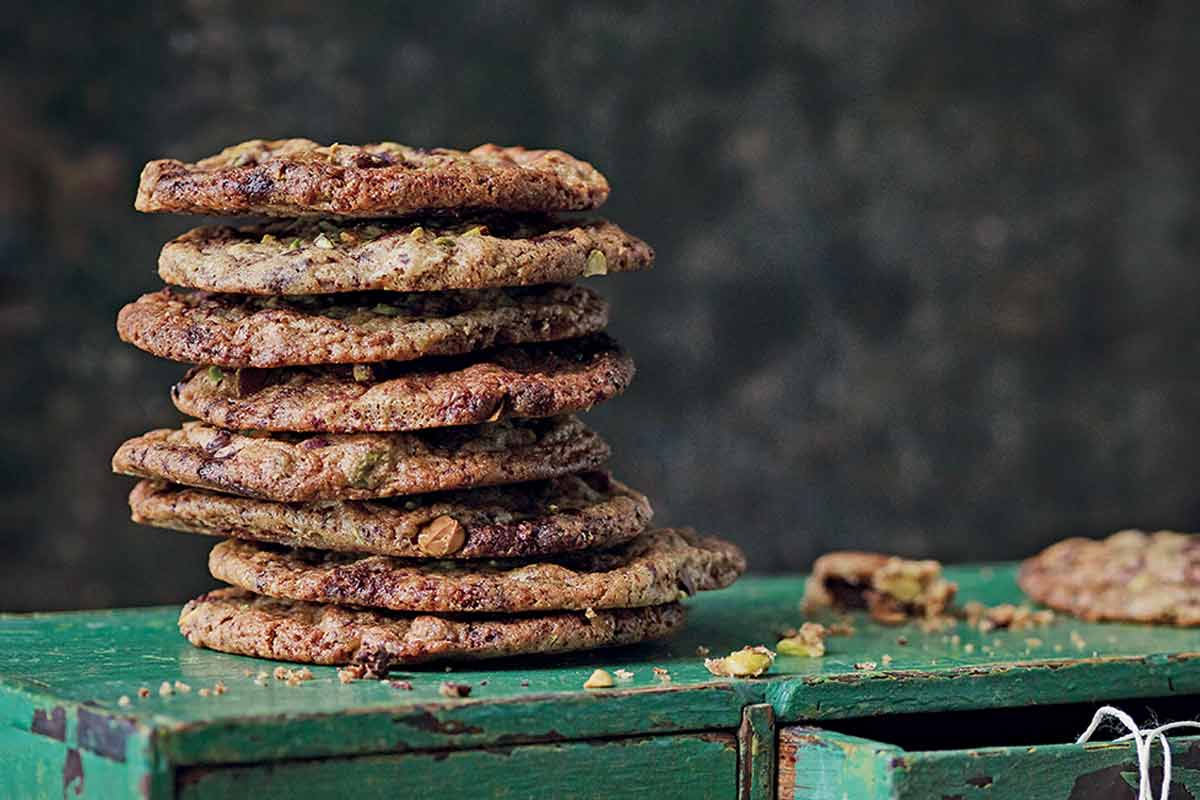 Clove, Cinnamon, and Chocolate Cookies – Leite's Culinaria