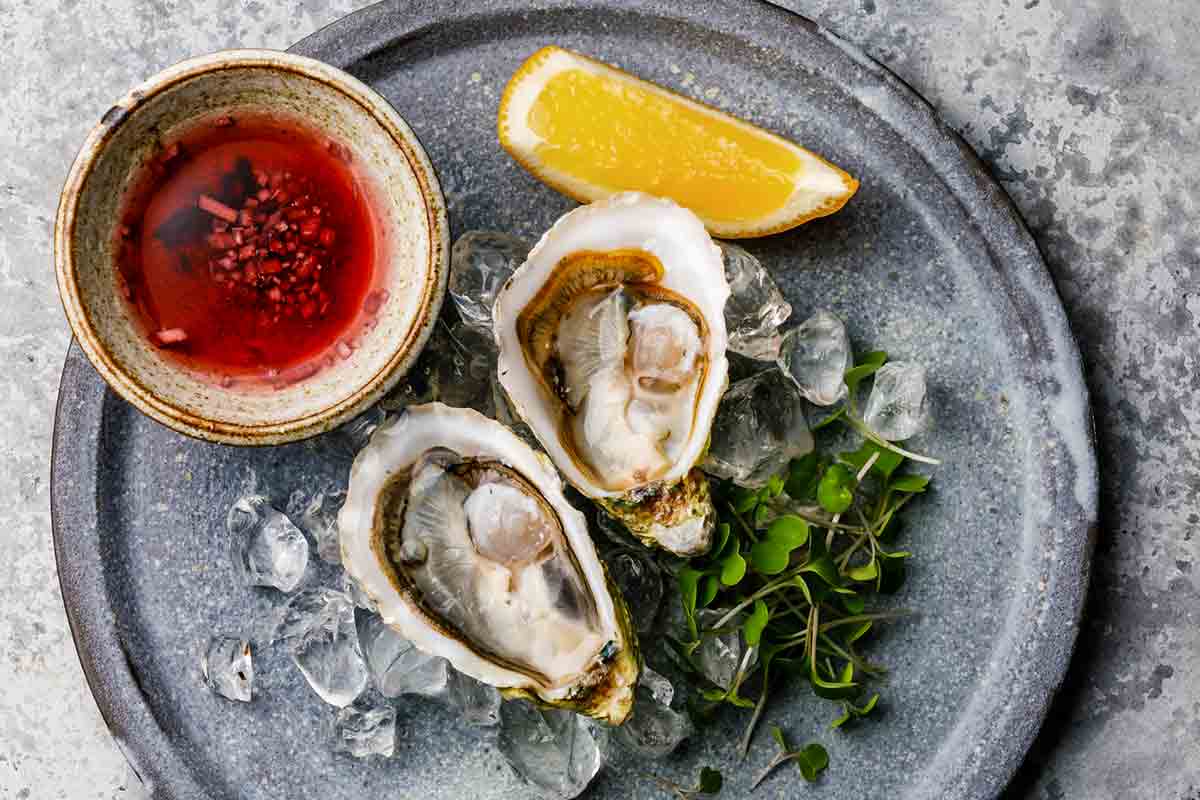Raw Oysters with Mignonette Sauce – Leite's Culinaria
